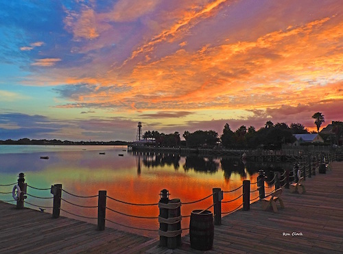A stunning sunrise at Lake Sumter Landing in The Villages | Villages ...