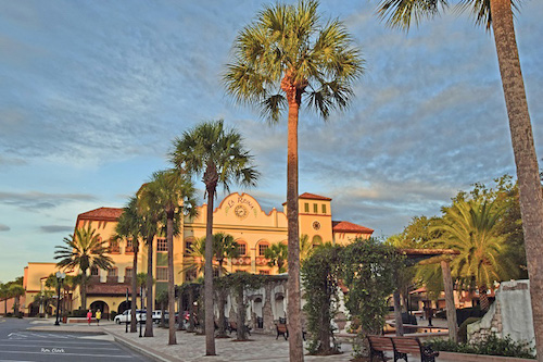 Sunrise over Spanish Springs Town Square in The Villages - Villages ...