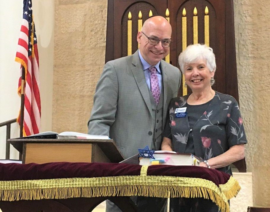 Musically inspired rabbi with New York roots joins Temple Shalom ...