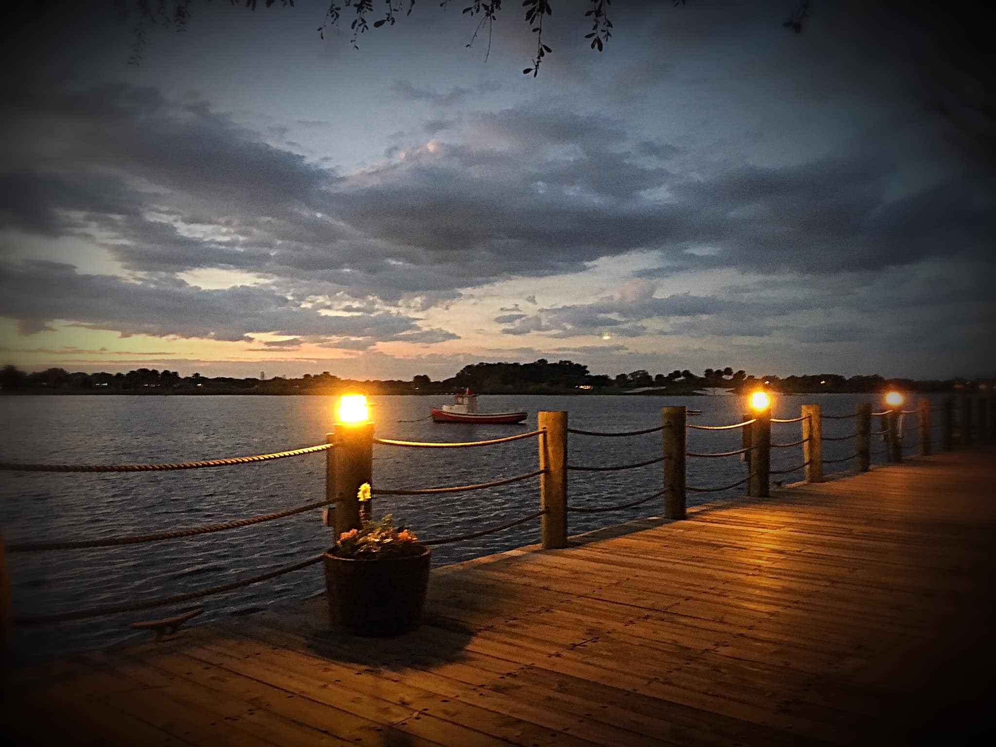 Evening Stroll at Lake Sumter Landing - Villages-News.com