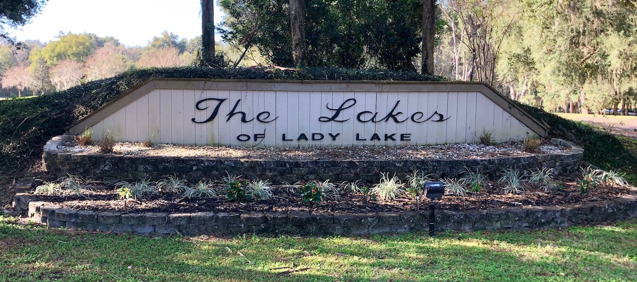 Driver found passed out behind wheel at The Lakes of Lady Lake ...