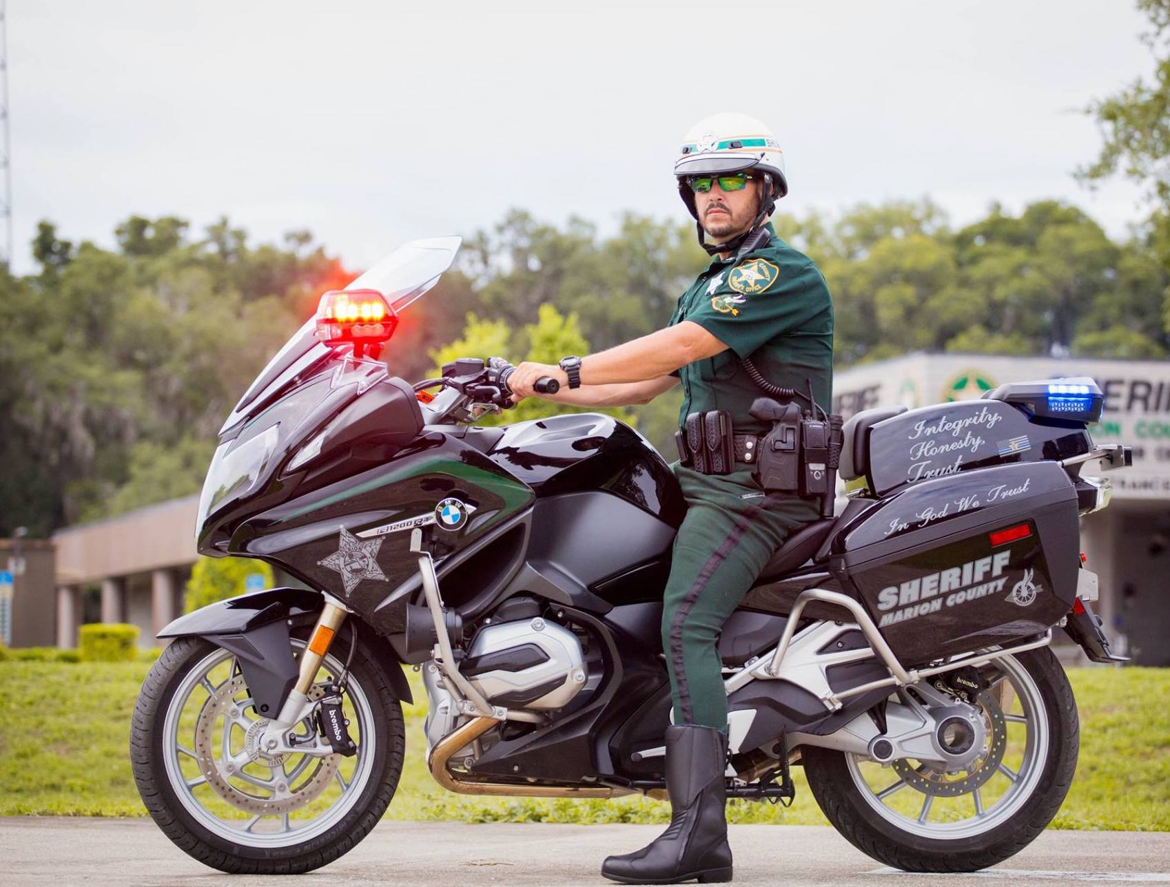 Deputy on motorcycle chases down speeding drunk driving suspect ...