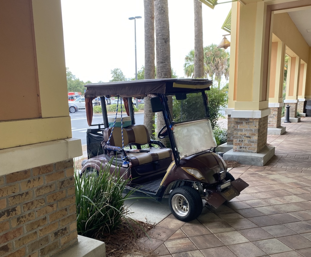 Prime parking at Pinellas Plaza - Villages-News.com