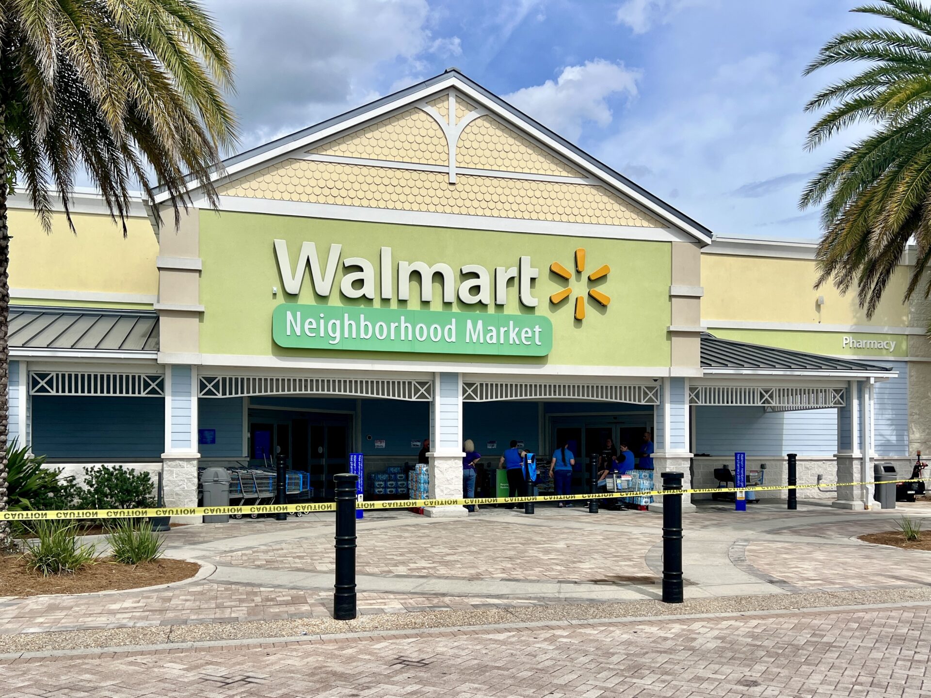 Walmart store in The Villages shut down after internal flooding ...