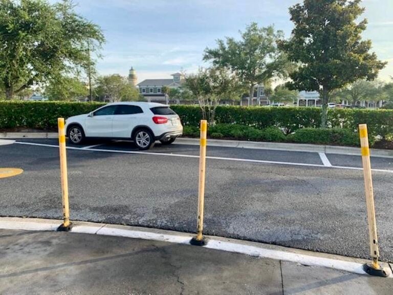 McDonald’s customer can’t keep it within white lines while parking ...